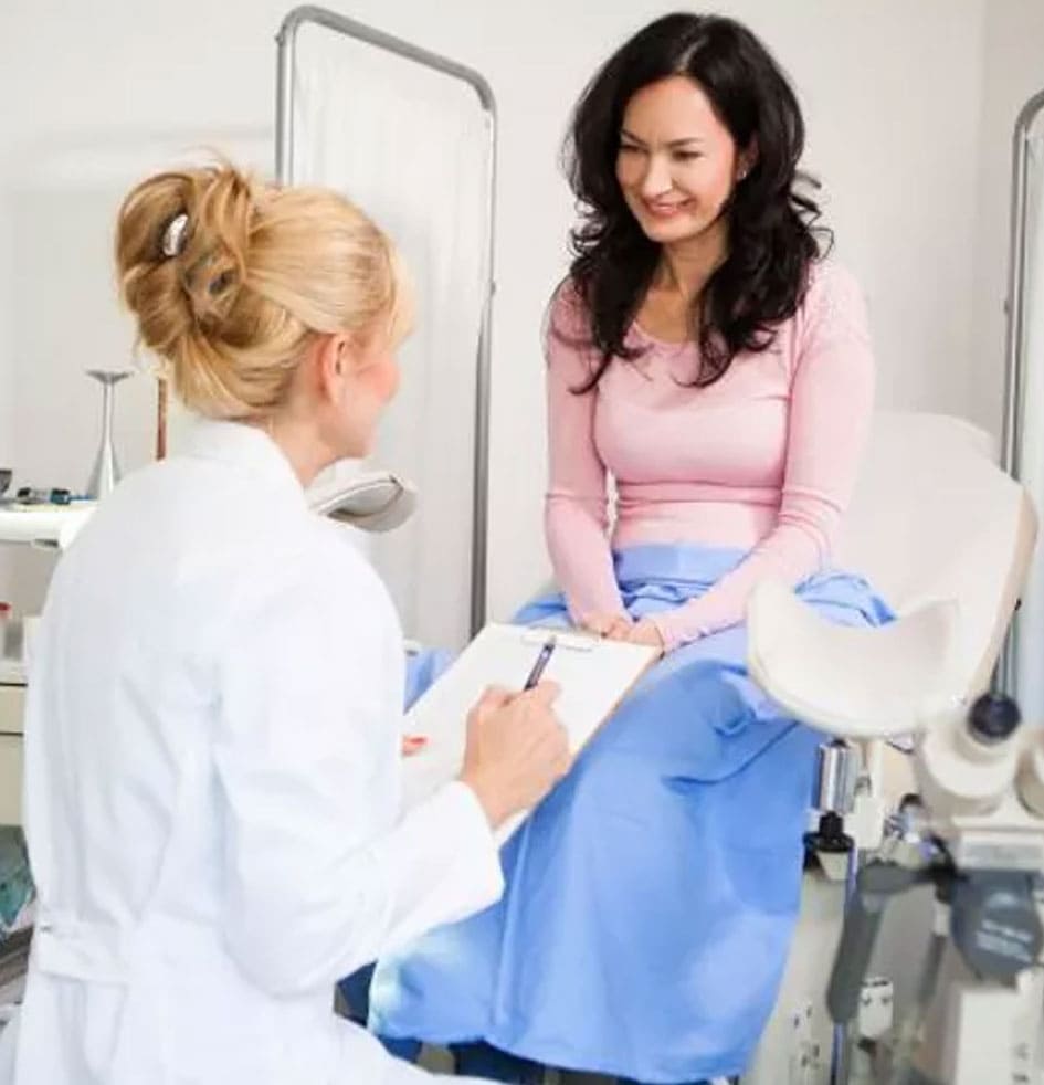 DRA. GABRIELA LEÓN FLORES - GINECOLOGÍA Y OBSTETRICIA